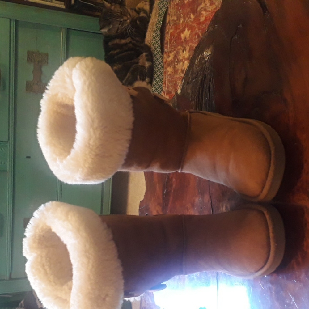 Ugg Bailey 3 Button Sheepskin Boot - Gem
